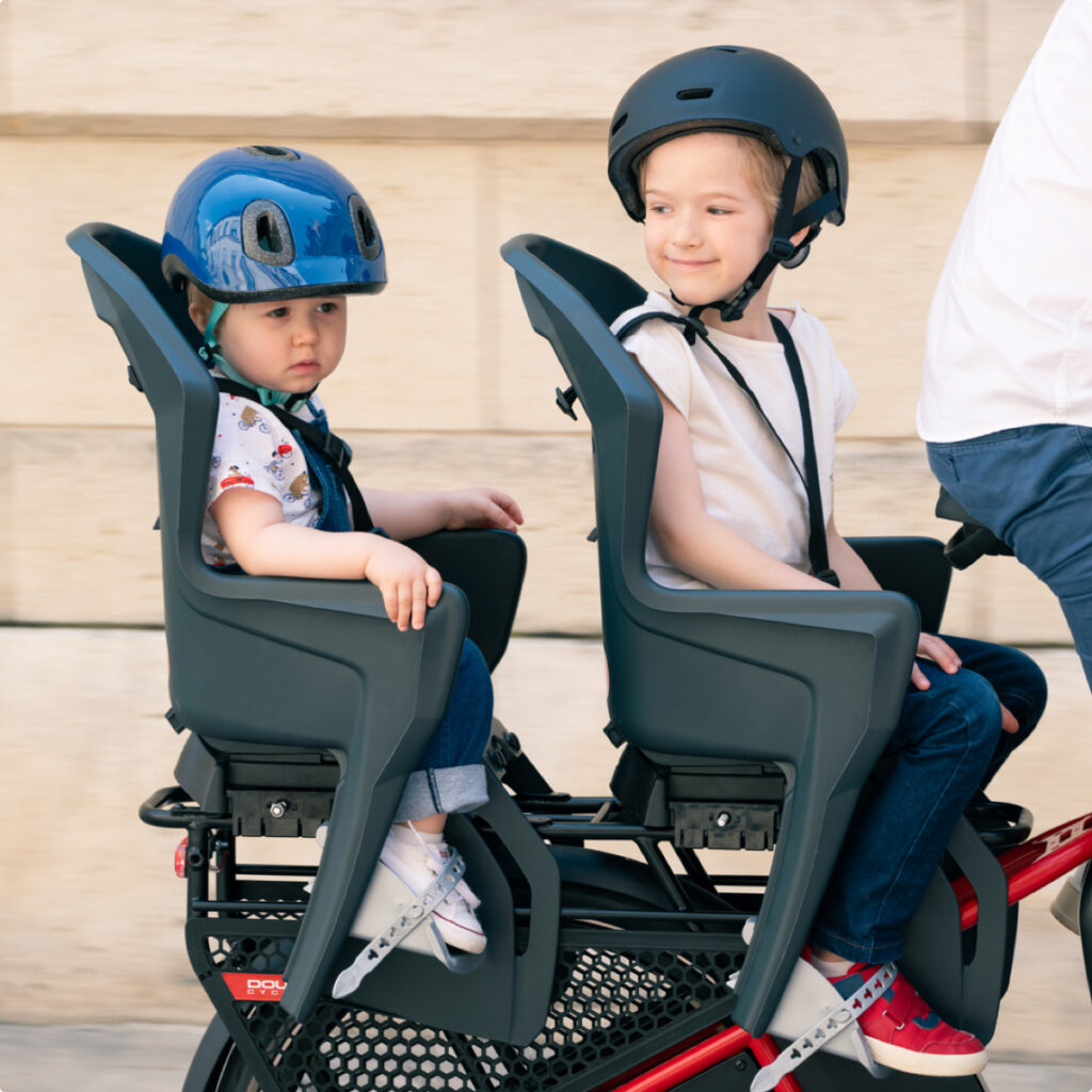 Longtail or frontload cargo bike? Families | Douze Cycles