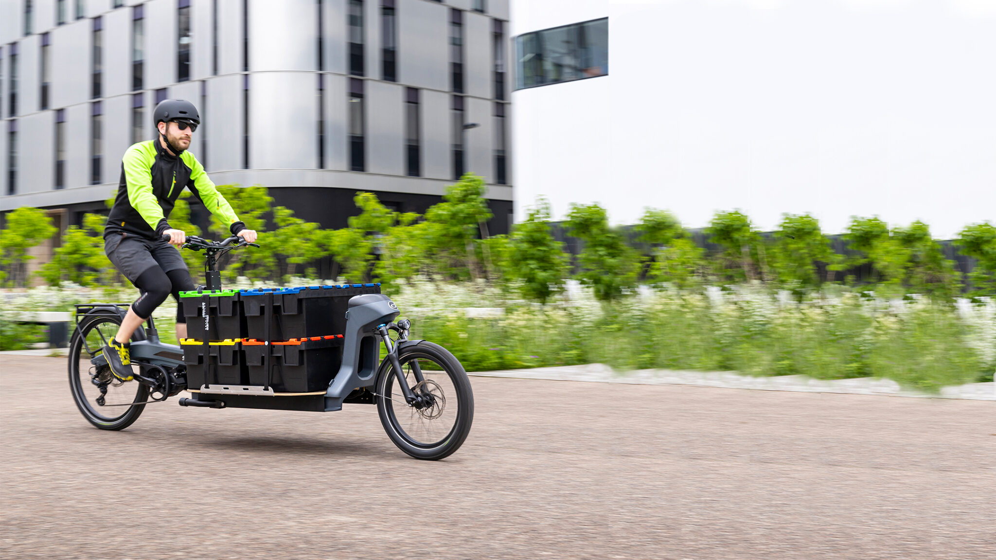 HÊTA - Electric Cargo Bike for Professionals | Douze Cycles